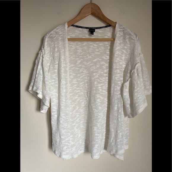 art class | Tops | Nwot Art Class Soft White Ruffle Sleeves Cardigan ...